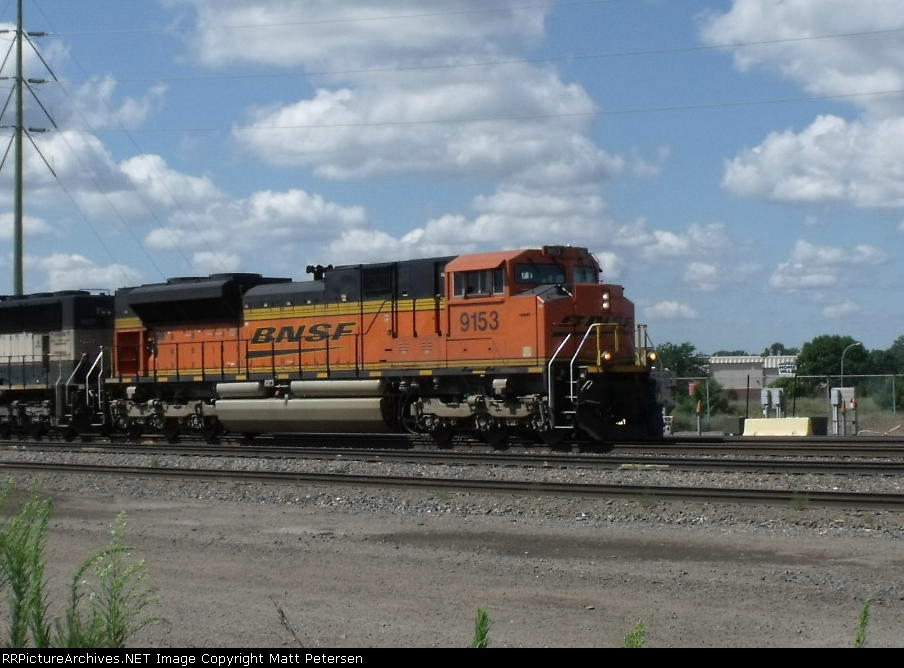 BNSF 9153